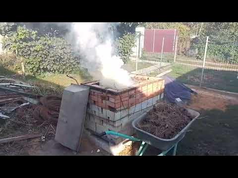 Печь из кирпича для сжигания мусора на даче - YouTube