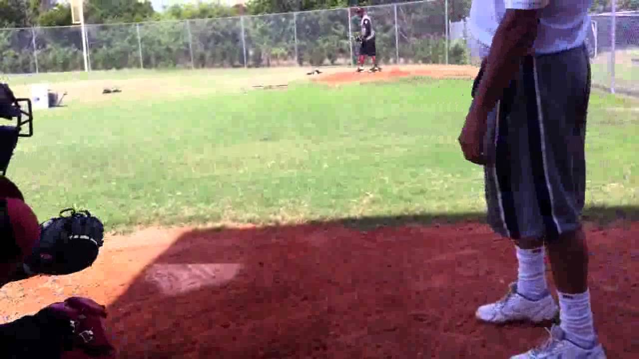 Yoslan Herrera Pitching - YouTube
