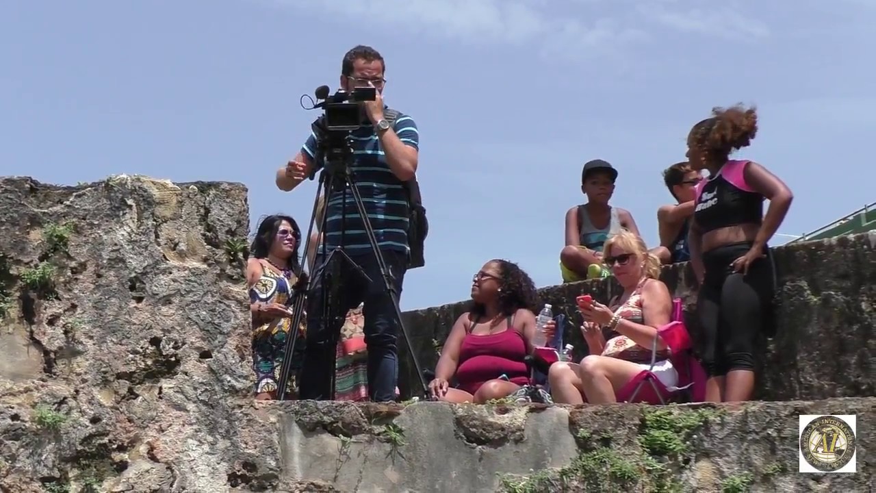 78 Pueblos y 1 Bandera Hector PR, La Perla, Viejo San Juan - YouTube