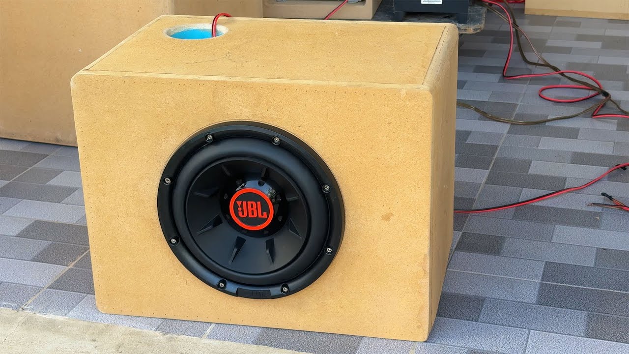 เทสตู้ซับเบส ใส่ดอกลำโพงซับวูฟเฟอร์ JBL CLUB 1024 - YouTube
