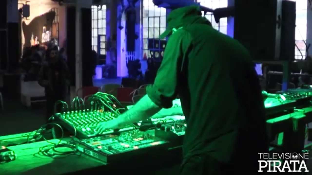 Rashad Becker LIVE - Traditional Music Of Notional Species Vol. I ...