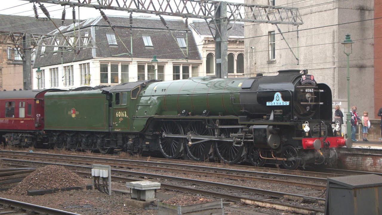 LNER Peppercorn A1 Class no. 60163 'Tornado' at Glasgow Central - 21/08 ...