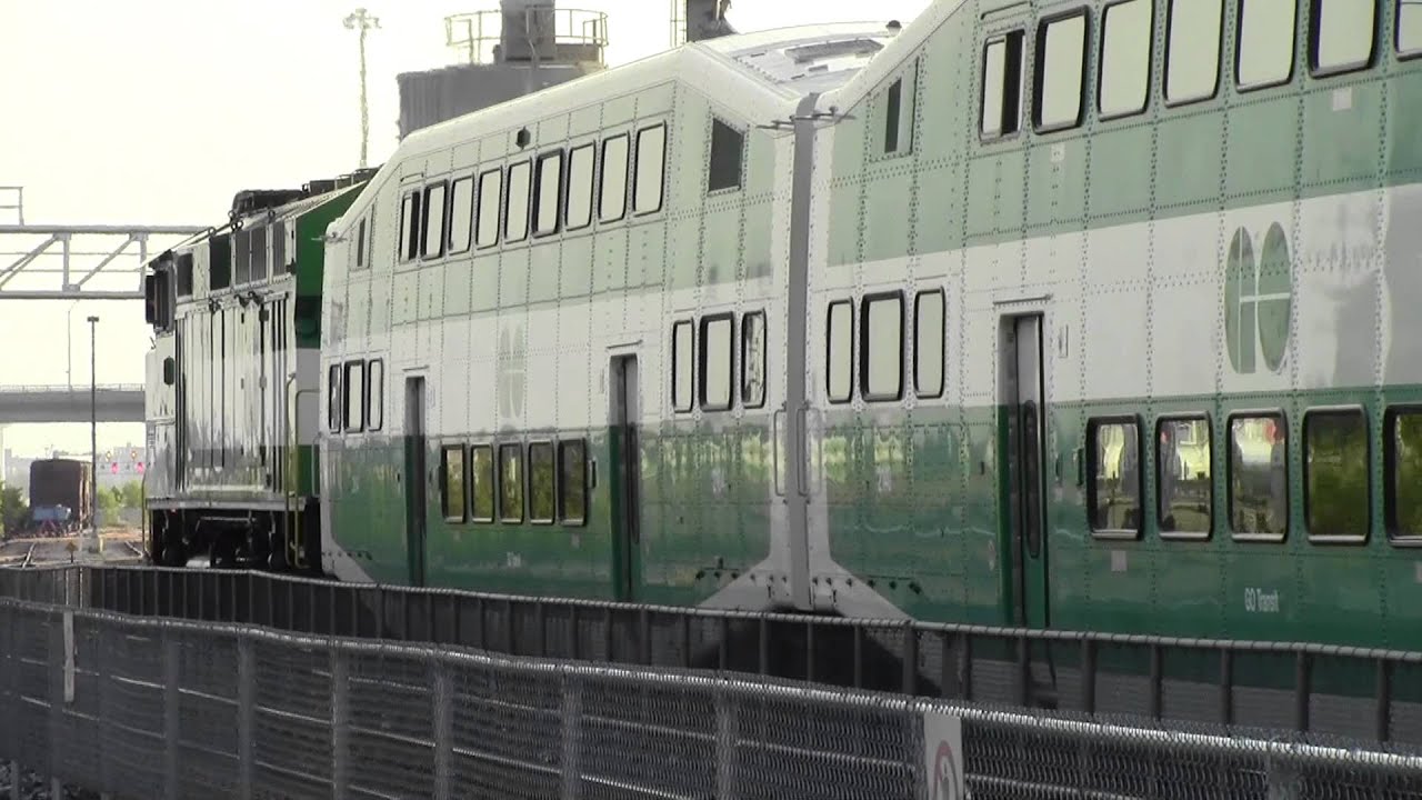 GO Transit Train Double Headed F59PH at Mimico Station with K5LA - YouTube