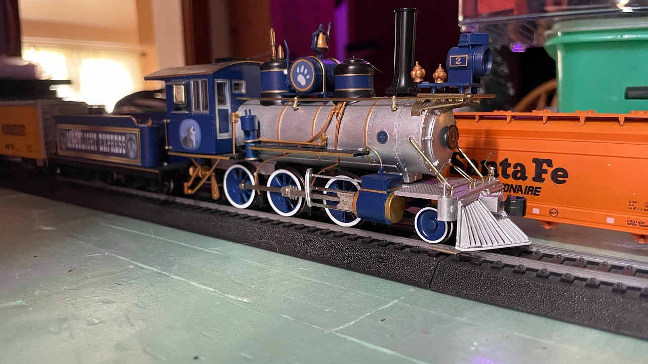 HO scale Moonlight Express different angles. - YouTube