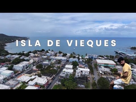 Vieques, Puerto Rico | Plaza del pueblo | ¿Cómo se llega a la isla ...