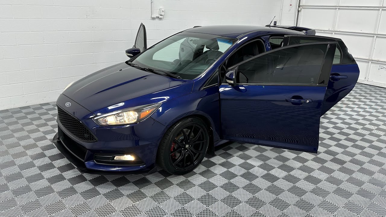 2016 Ford Focus ST (Manual) (Byron Center Motors) - YouTube