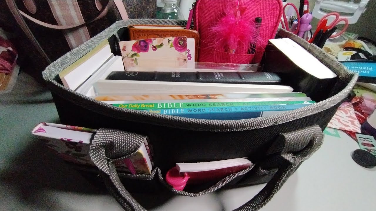 What's In My Bible Tote Bag & Set-Up - YouTube