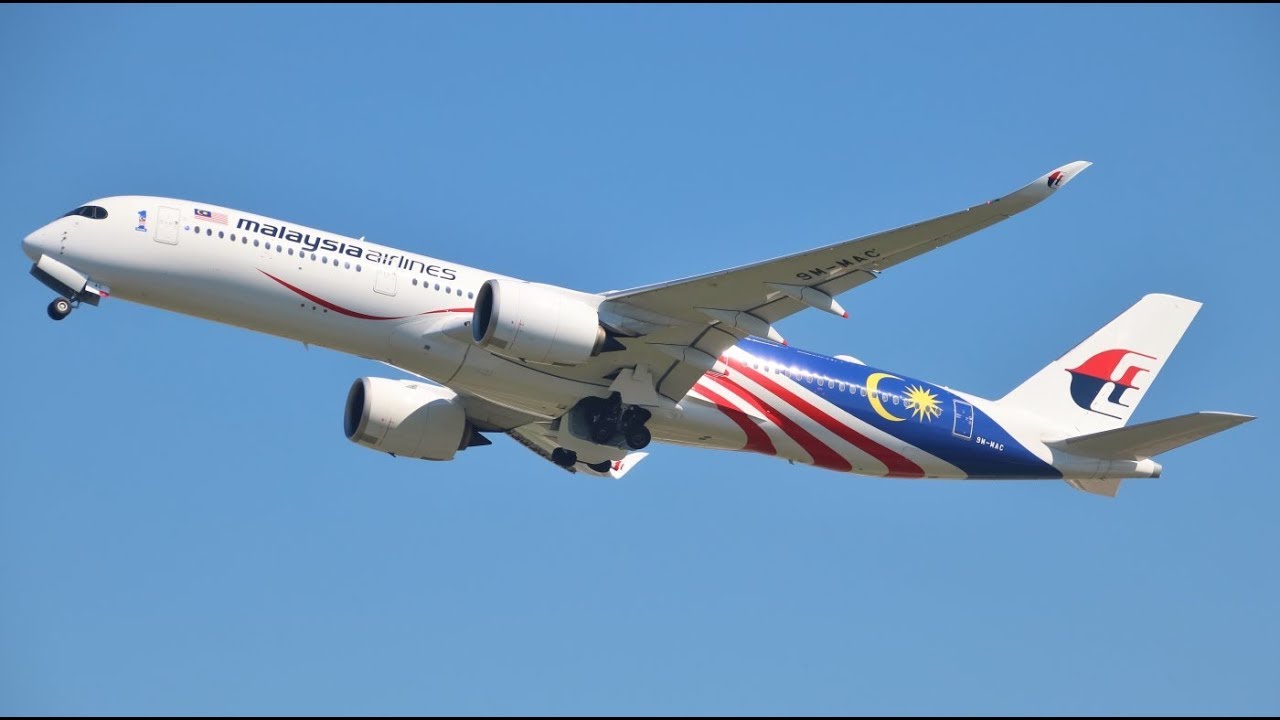 MALAYSIA AIRLINES / MH4 / AIRBUS A350-900 XWB / NEGARAKU LIVERY / KUL ...