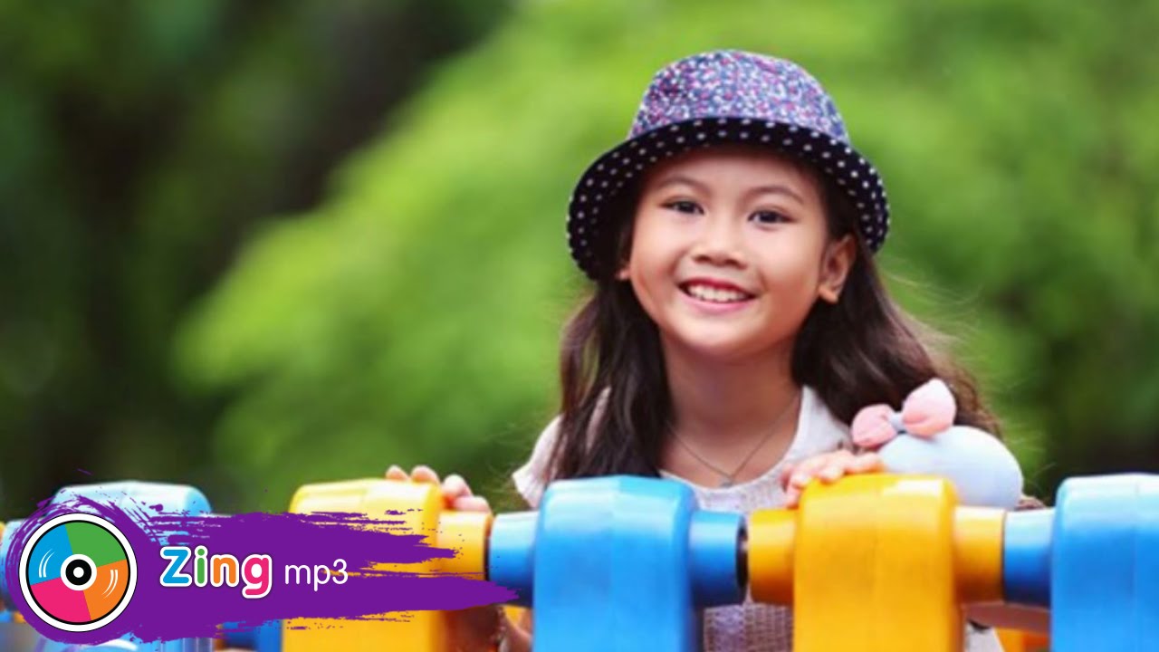 Bé Bảo An (Ruby Bảo An) - Bé Mèo Ngoan (Nhạc Thiếu Nhi Có Lời) - YouTube