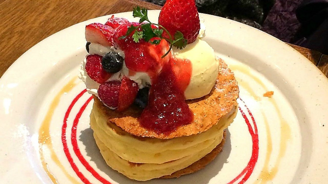Living in Japan: Js Pancakes & Demolition - YouTube