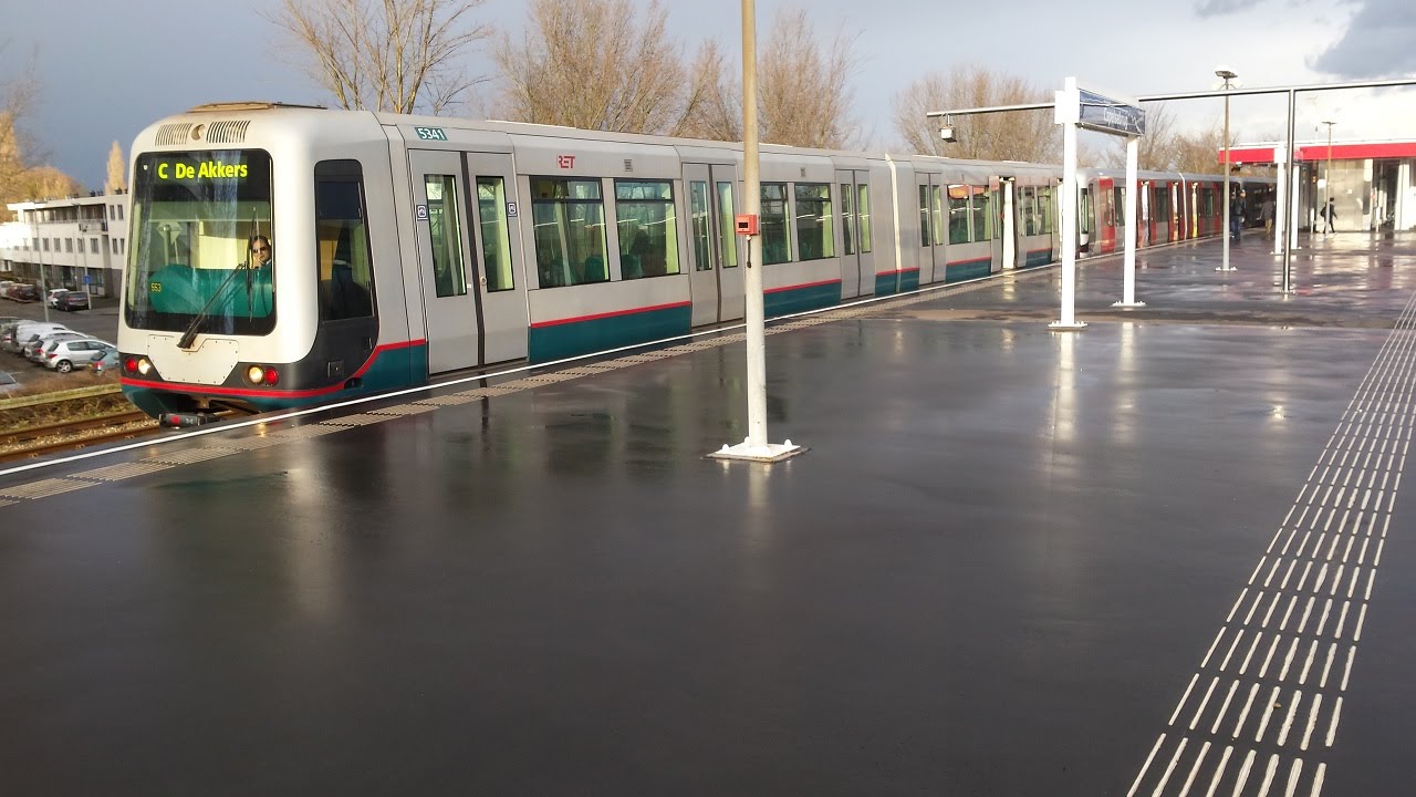RET Metro Combi Type B+S+S (5341-5407-5402) op Capelsebrug richting De ...