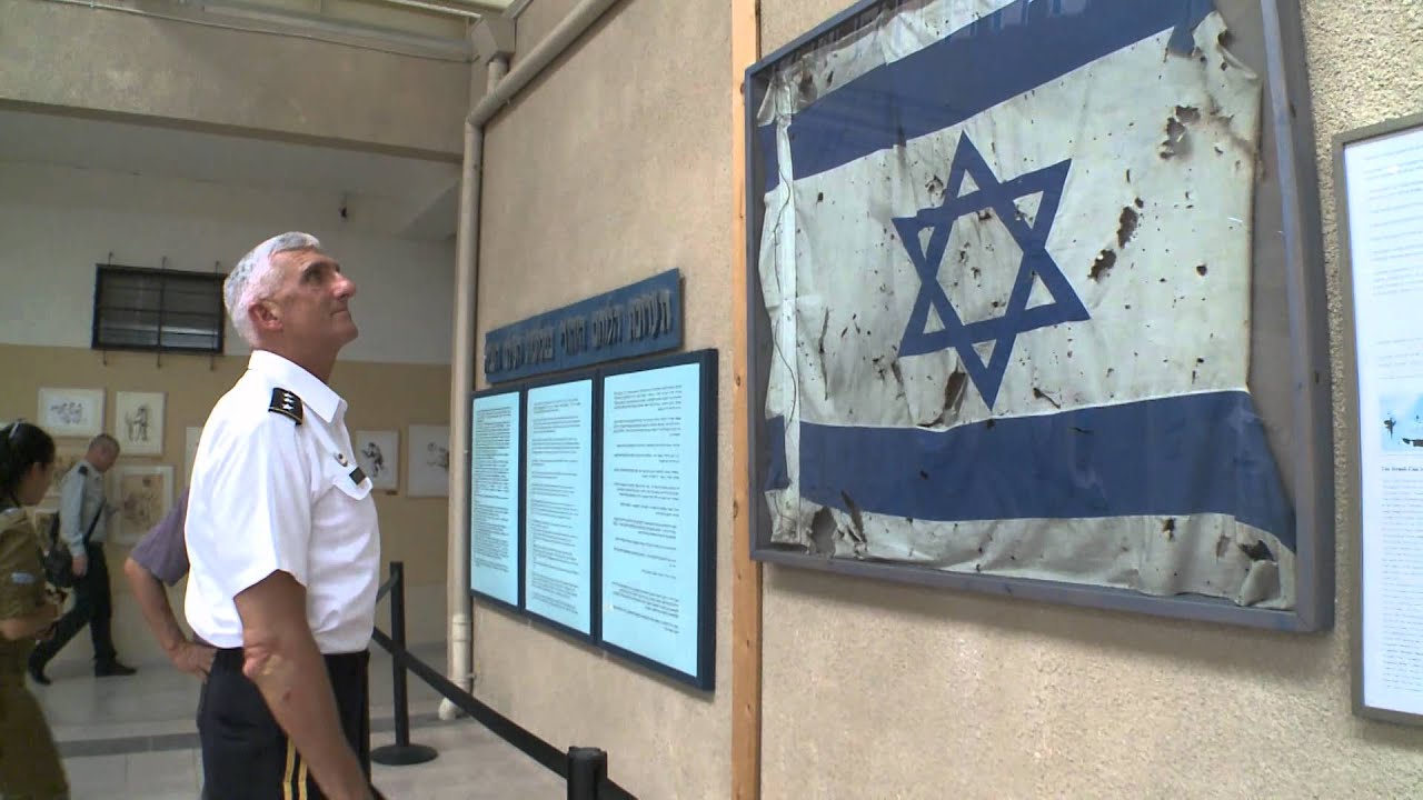 LTG Hertling, commanding general of the U.S. Army Europe, visited ...