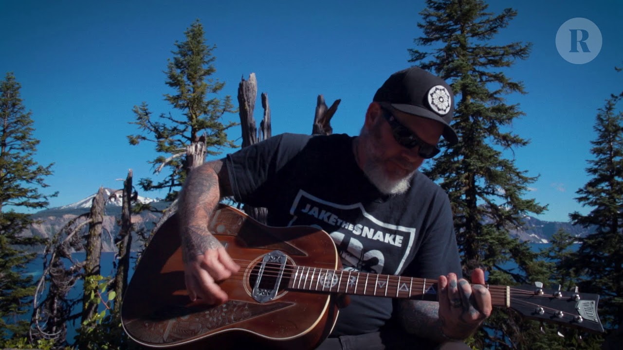 Scott Kelly Plays Neurosis' "Stones From the Sky" Acoustic at Crater ...