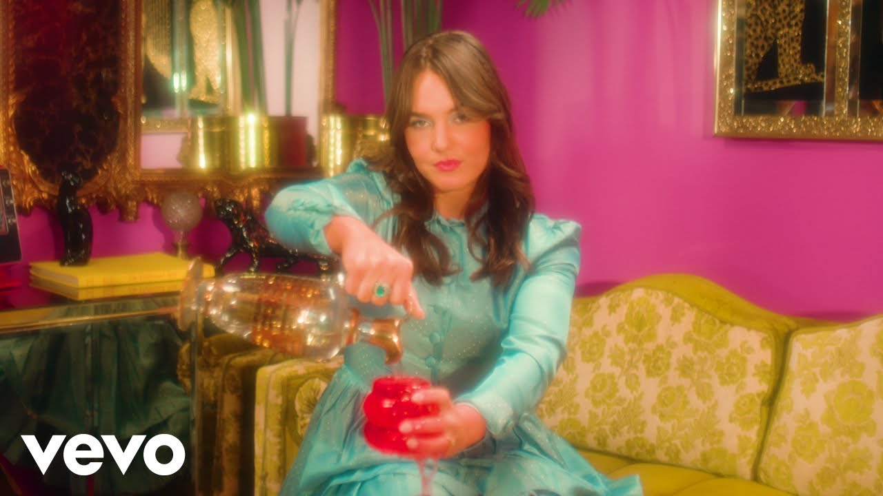 Franni Cash - Koolaid (Official Music Video) - YouTube