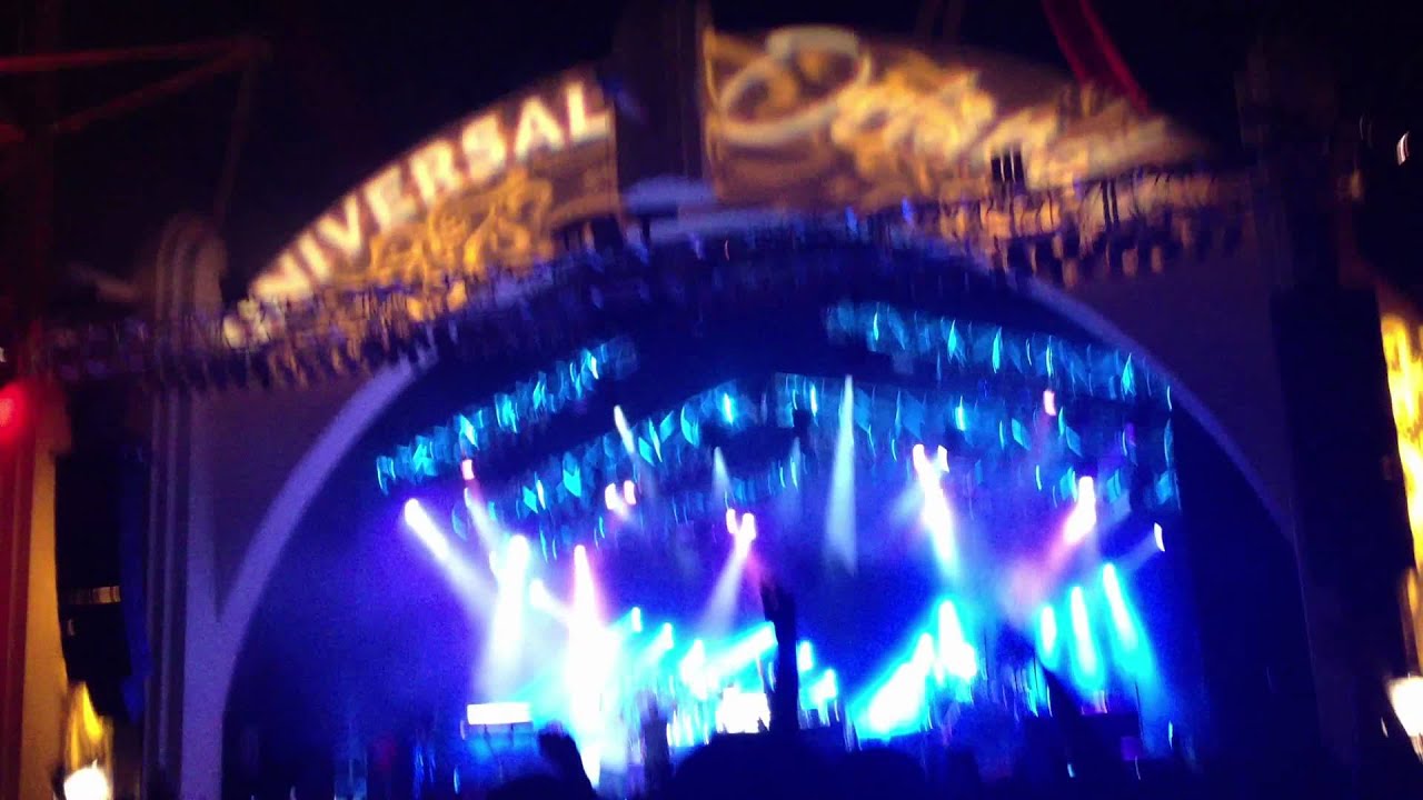 Dj Khaled at Grad Bash 2012 - YouTube