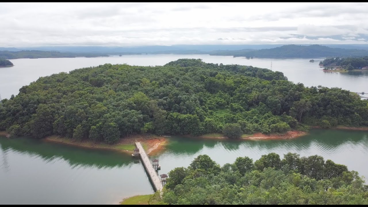 Explore Kalsel "Panorama Eksotis Wisata Waduk Riam Kanan" - YouTube