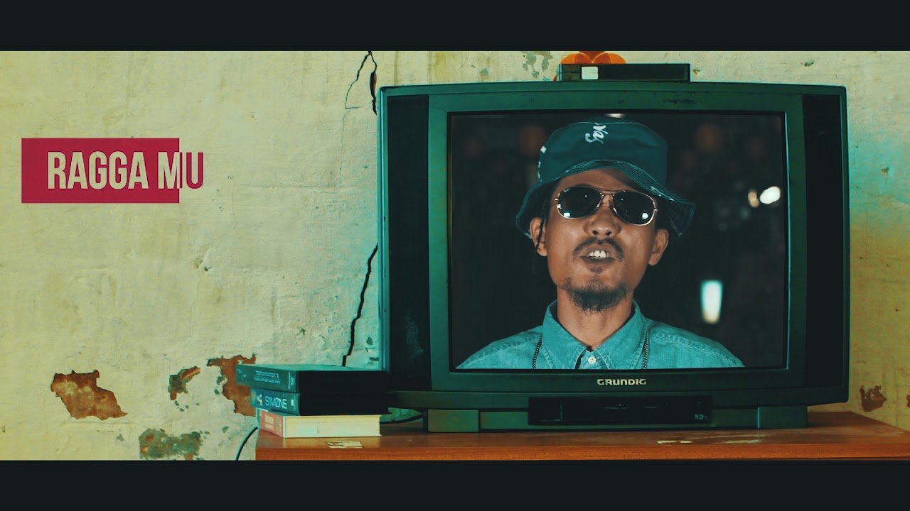 ピーター M . A . N - PETER MAN ( Official Lyric Video ) - YouTube