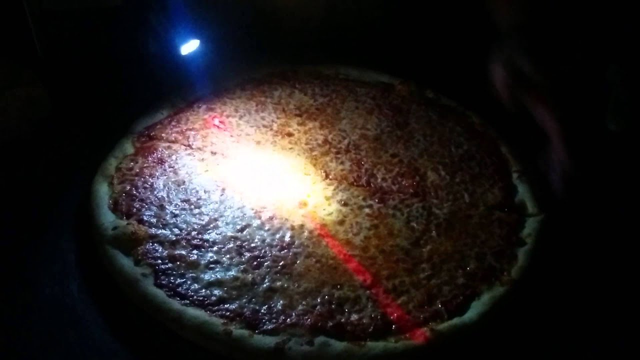 Laser pizza cutter - YouTube