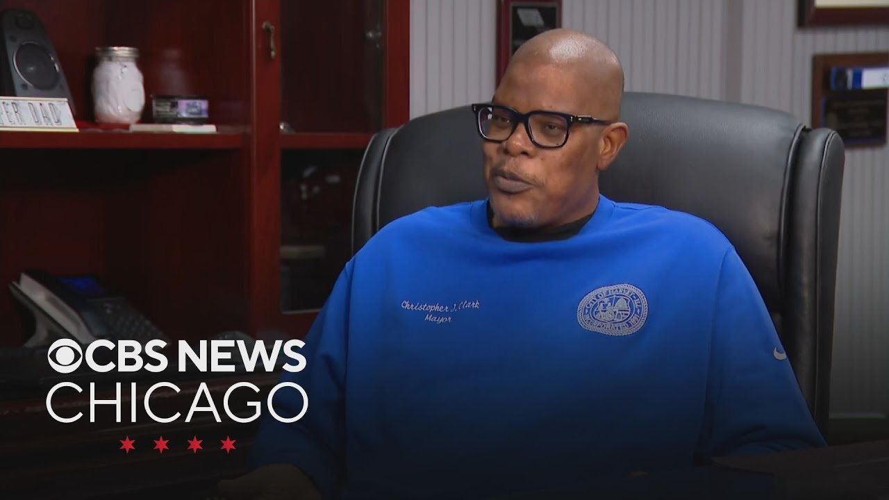 Harvey Mayor Christopher Clark dies - YouTube
