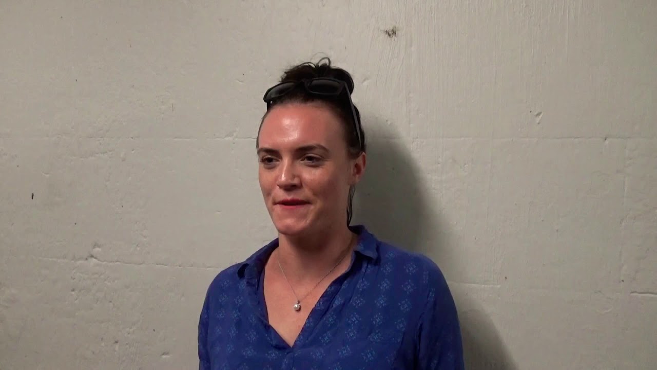 JESS HOLLAND - Australian Dreamer - YouTube