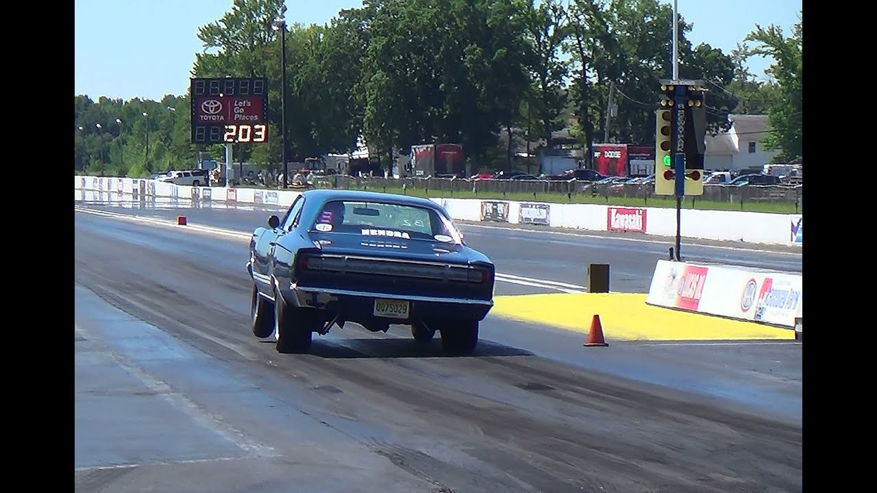 Mopars at Etown raceway Park Qual#2 of3 aug 22,15 - YouTube