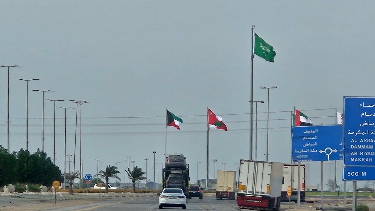 Saudi Arabia Salwa border to UAE /Abudhabi Road Trip scenes - YouTube