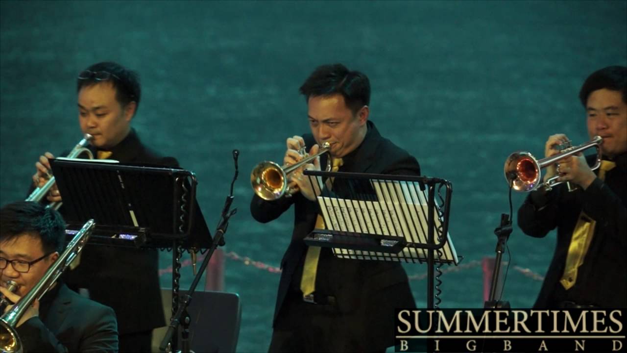 Summertimes Big Band perform Gonna Fly Now (Theme from Rocky) feat ...