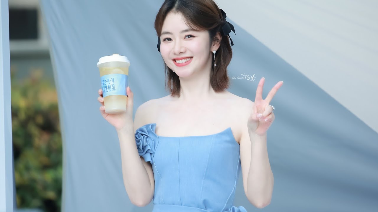 谭松韵 - Đàm Tùng Vận - Tan Song Yun - Livestream Nivea in Shanghai Thượng ...