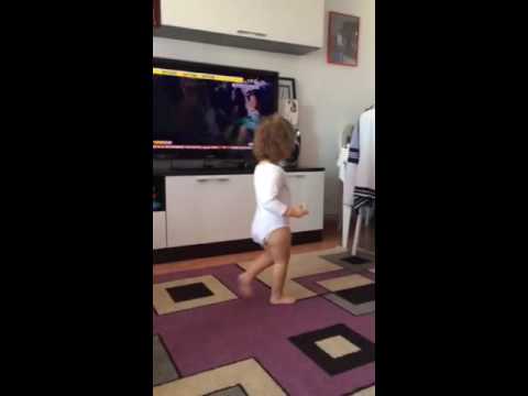 Verișoara mea Cea mai tare dansatoare