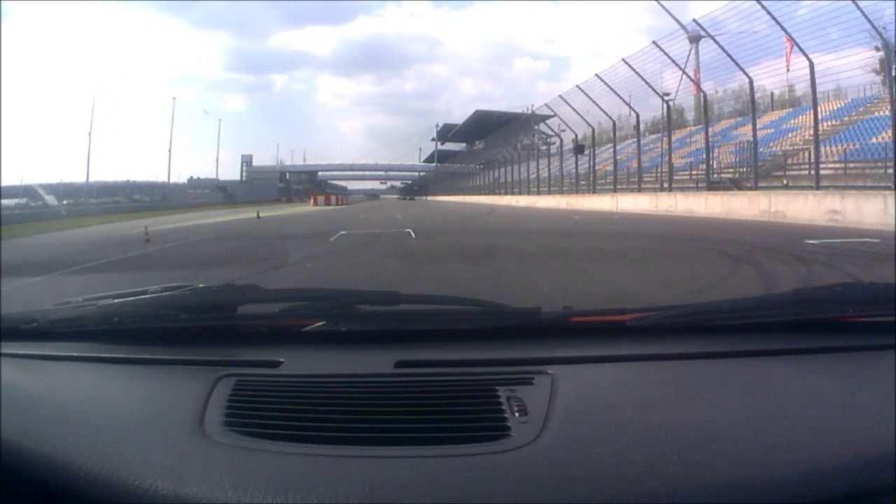 Civic EG B16 Lausitzring 09.04.2017 Turn 14 - YouTube