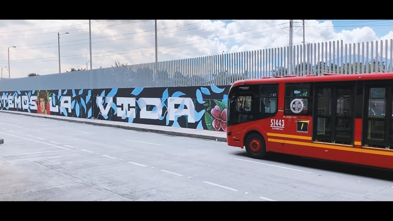 ¡El arte se toma Portal Tunal! - TransMilenio - YouTube