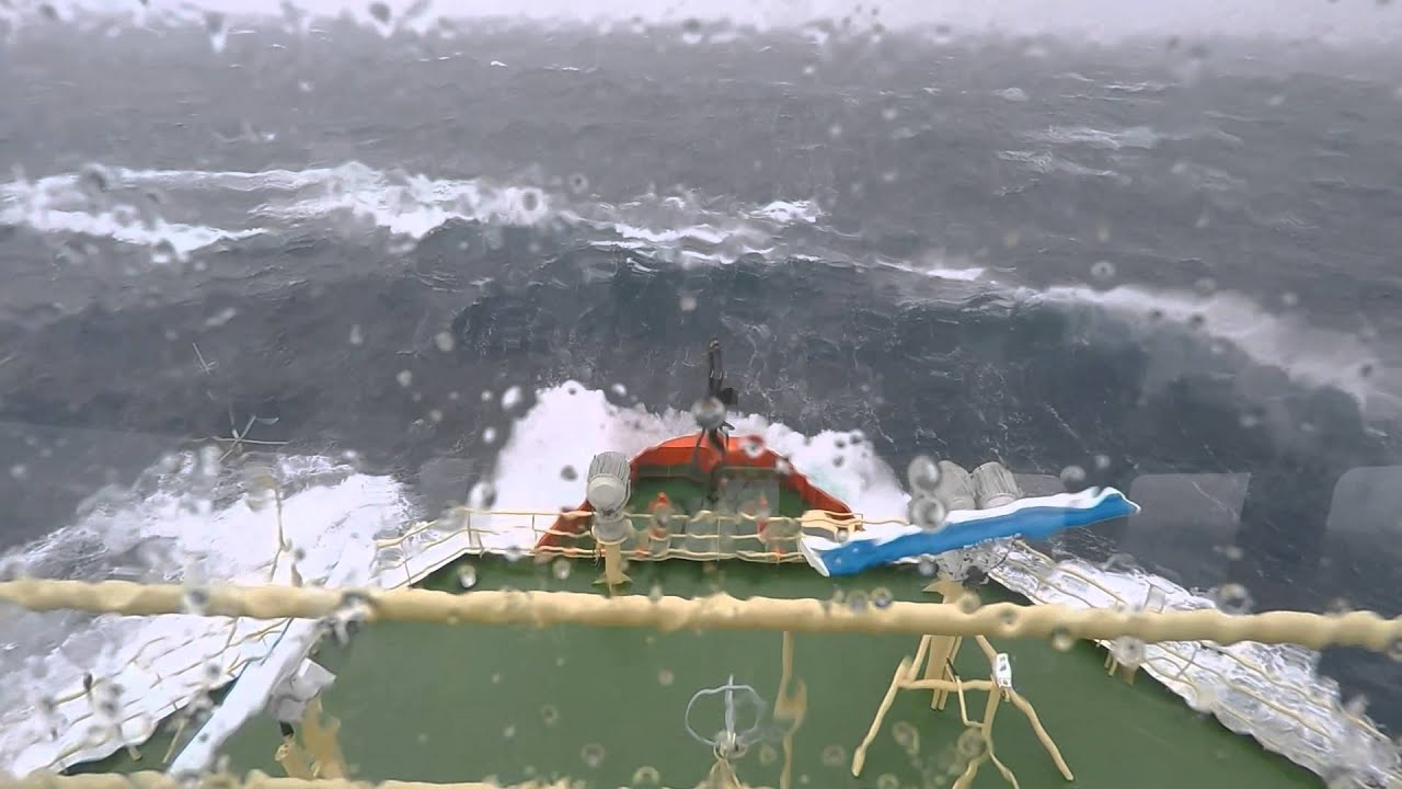 Christmas Storm in the Southern Ocean - YouTube