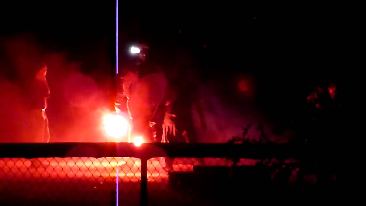 Edmonton, KY 2010 4th of July fireworks-Bowling Park - YouTube