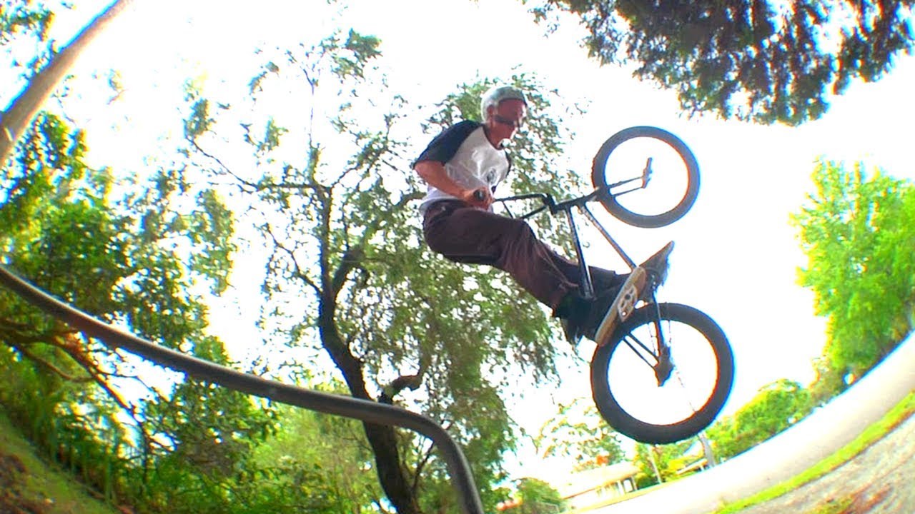 BMX STREET - LEWIS MILLS 2017 - YouTube