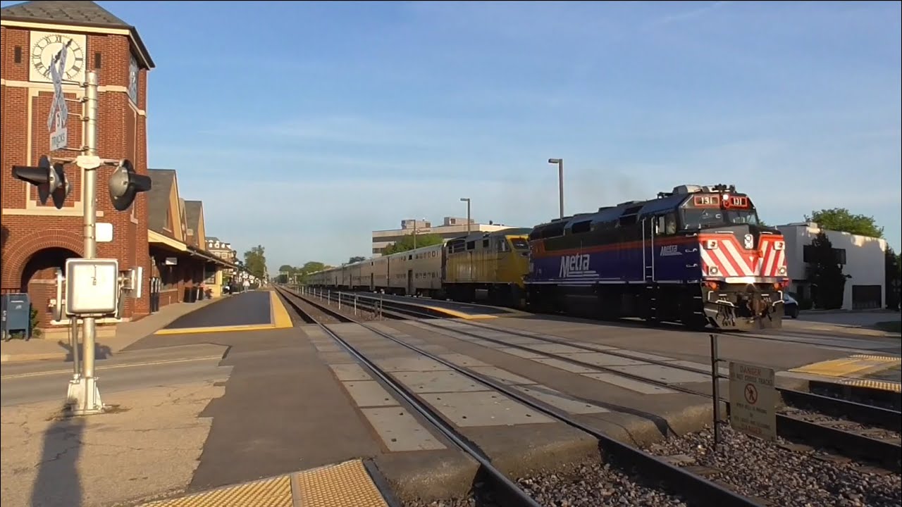 Metra Evening rush hour at Palatine (4) ft. METX 131 & 90 - YouTube