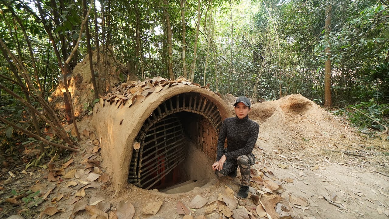Building Underground Warm Secret Dugout Sheter For Hide From Wild Pig ...