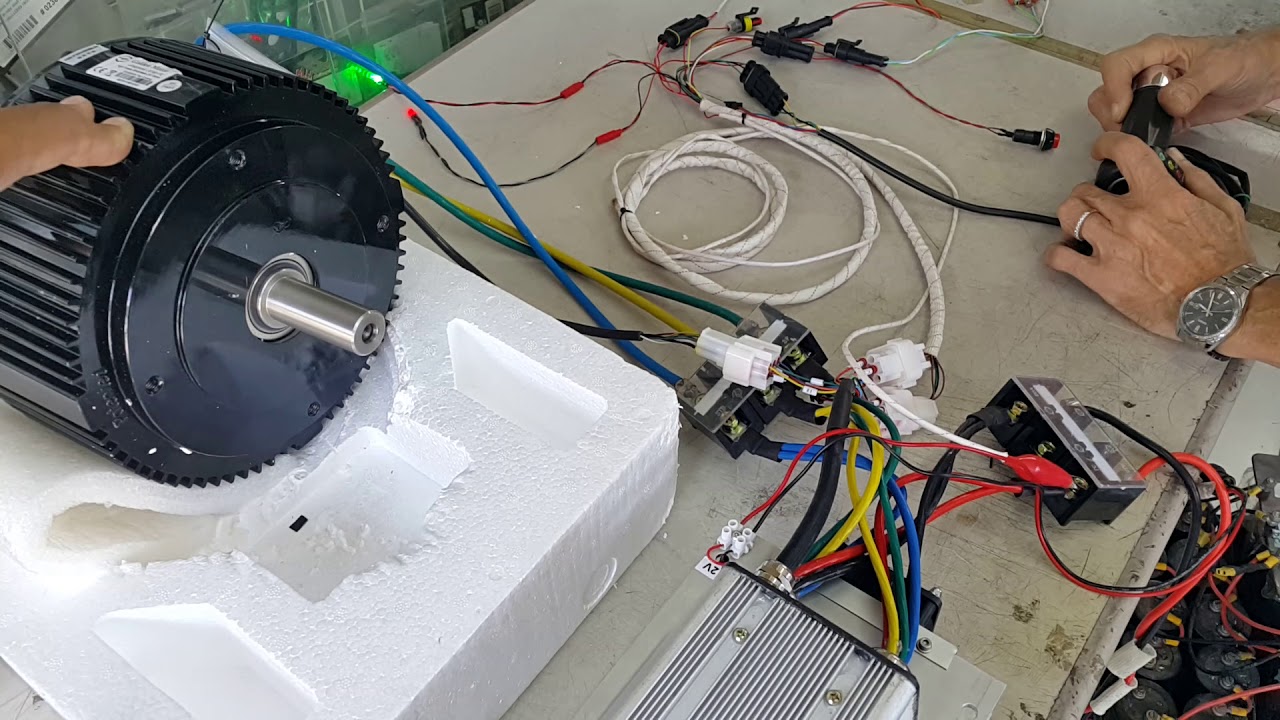 Testrun EV motor HPM 5000 sinewave controller 90V 350 Amp - YouTube