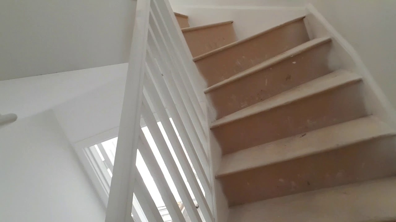 How to spray a staircase fast - YouTube