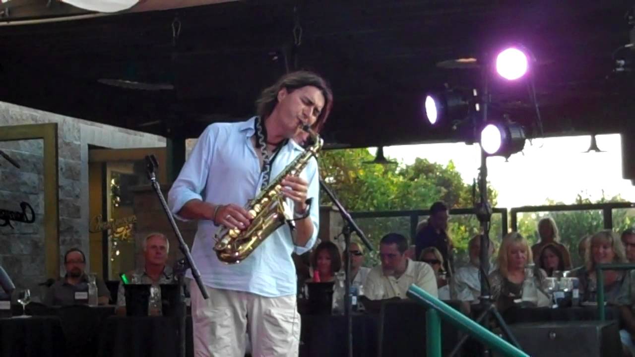 Warren Hill Maysa and Jonathan Butler Perform Play That Funky Music ...