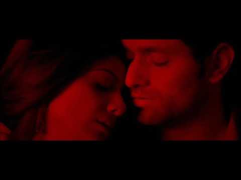 Shilpa Shetty hot navel kiss