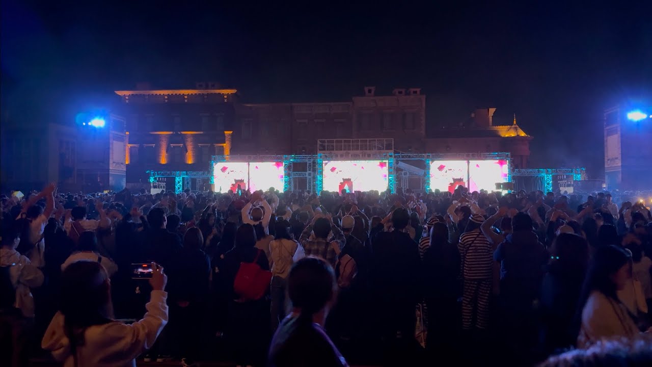 【USJホラー・ナイト2024】ゲスト・デ・ダンス Ado「唱」グラマシー特設ステージ前 2024/11/3（4K HDR 60fps ...