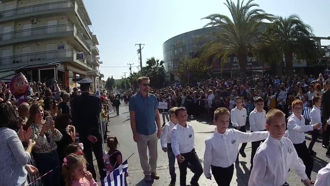 H Παρέλαση για την Εθνική Επέτειο της 28ης Οκτωβρίου στη Ραφήνα - YouTube