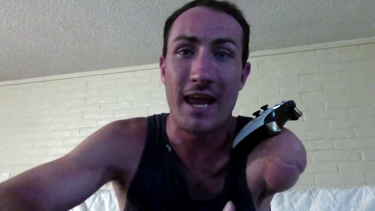 FORTNITE ONE ARM GAMER - YouTube