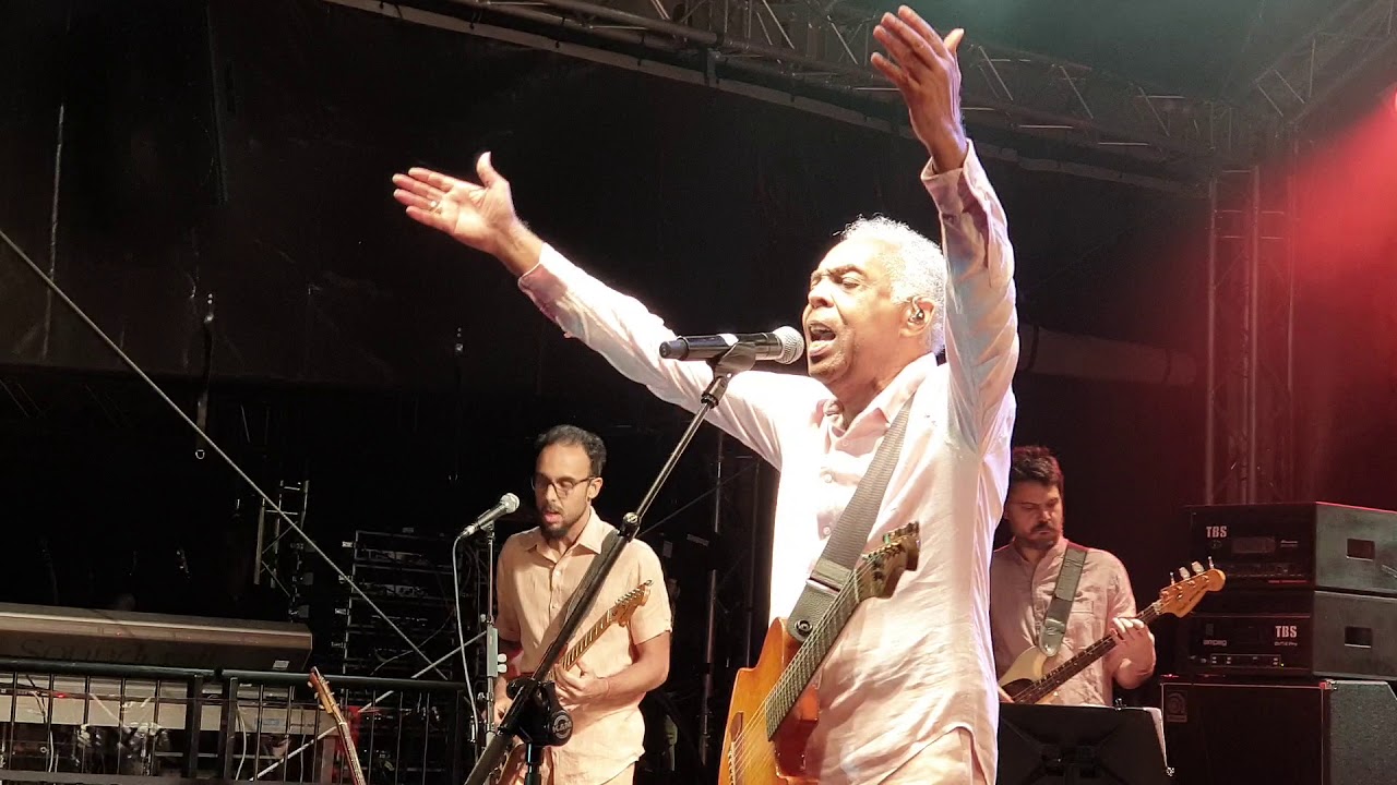 "Extra" by Gilberto Gil - live in Berlin. - YouTube