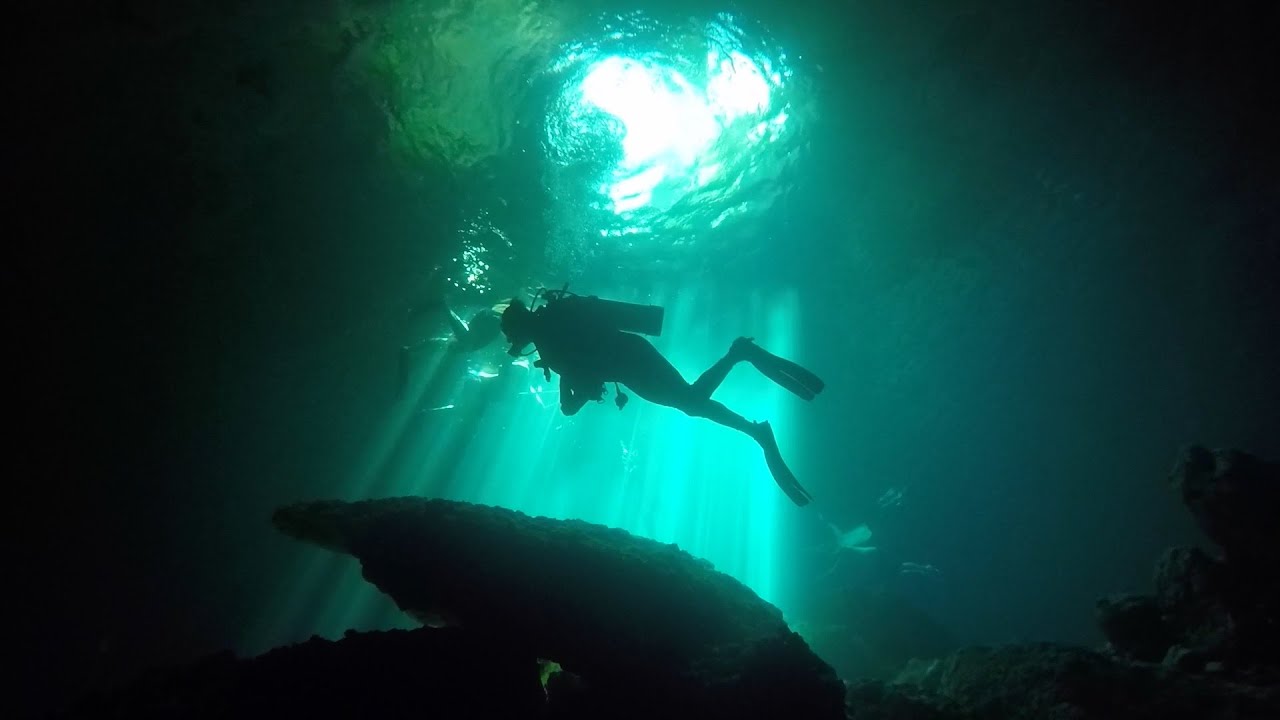 Scuba Dive | Devils Den Springs | Cavern Dive - YouTube
