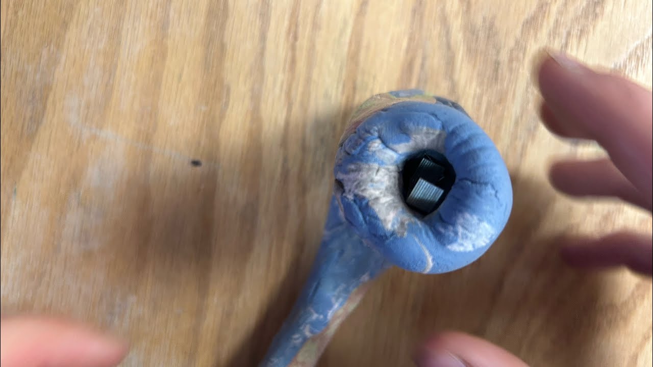 Giant monster worm stop motion - YouTube