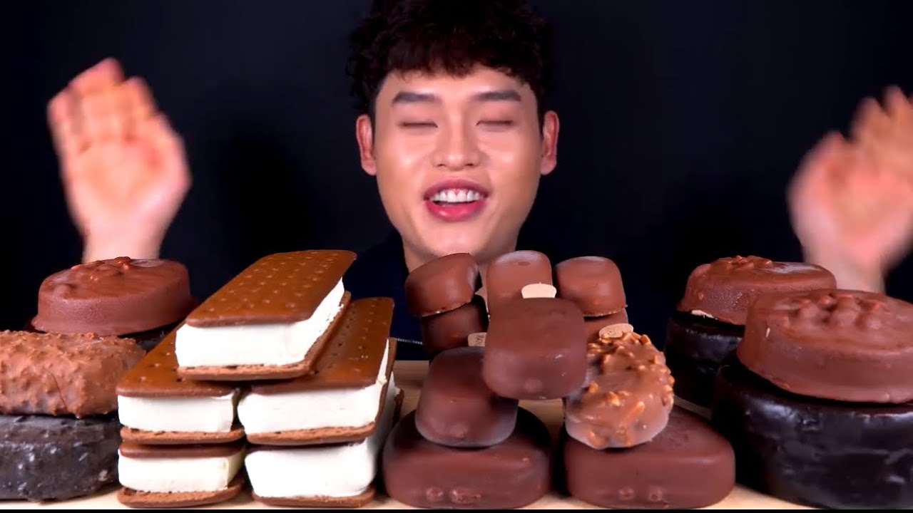 Bonggil ASMR chocolate Oreo cookie ice cream sandwich Mukbang bites ...