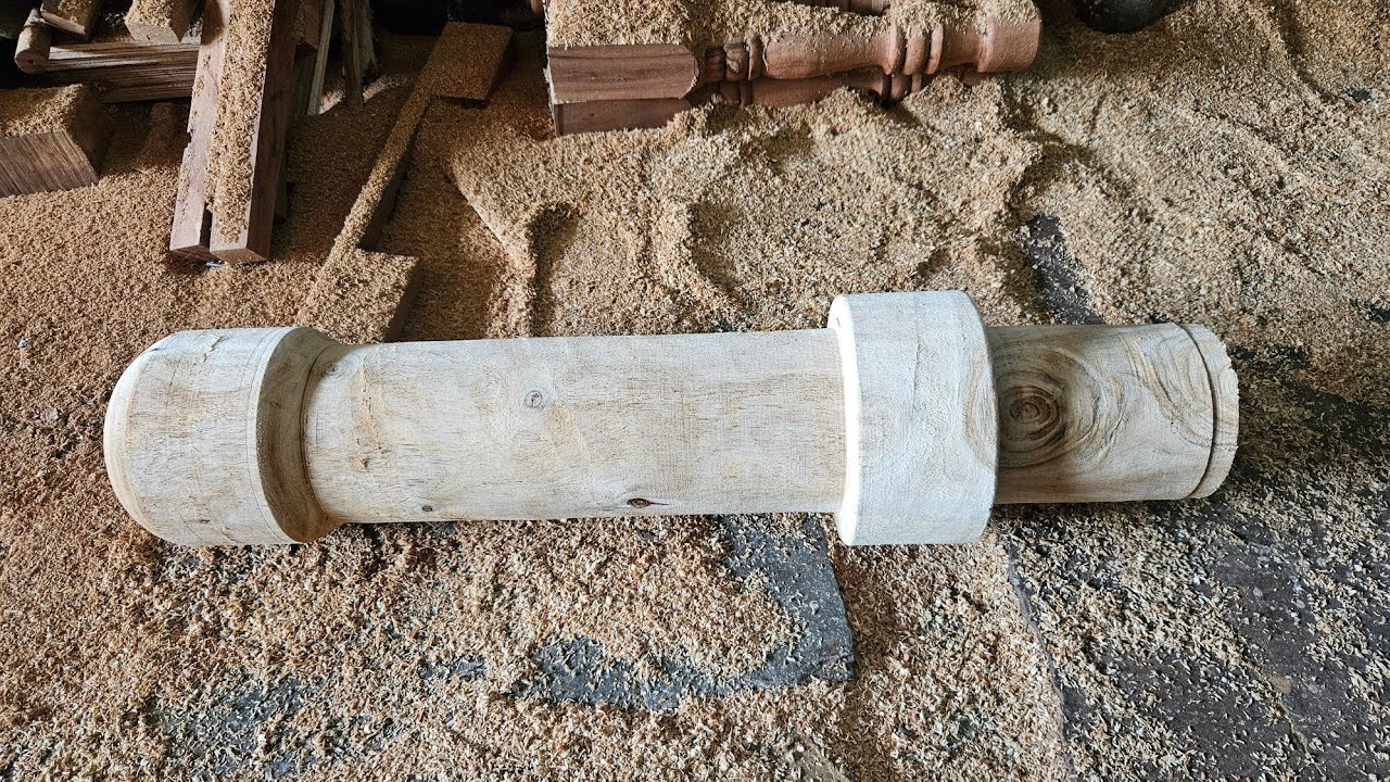 Woodworking process on leth machine , kherat machine pr lakdi ke page ...