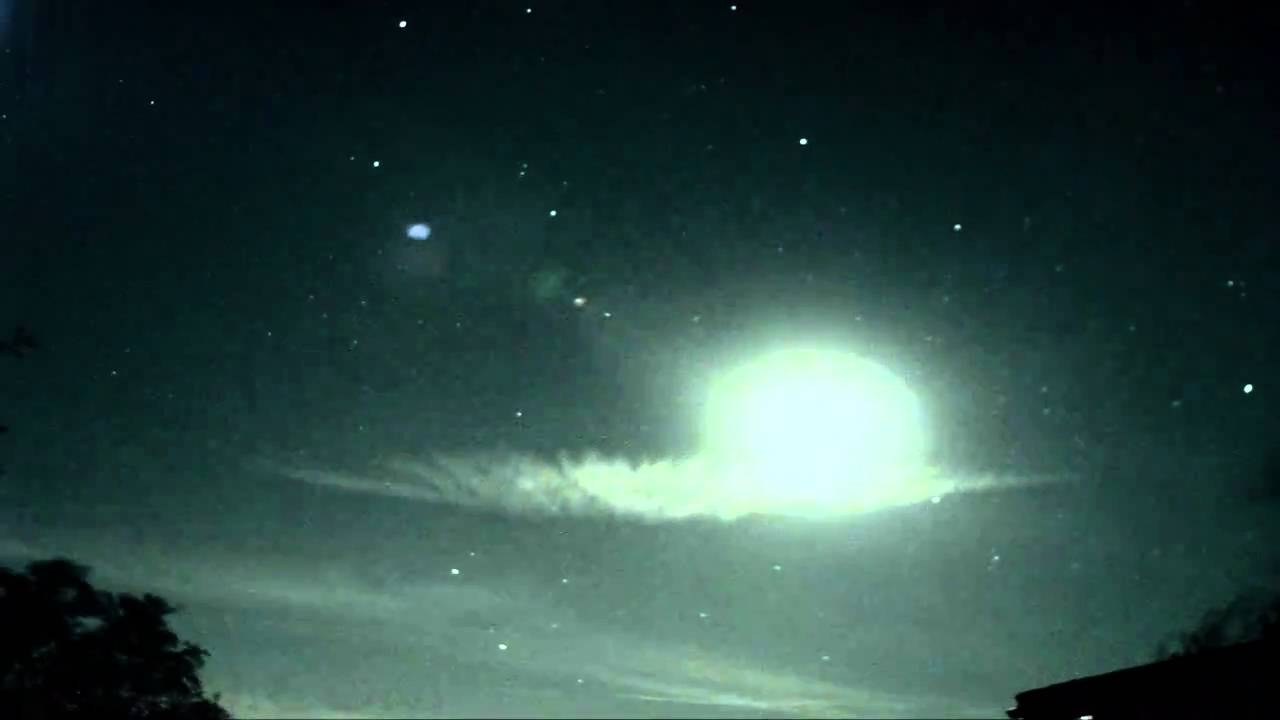 Time lapse star rotation with cirrus and moonbow 720p HD V08471 - YouTube