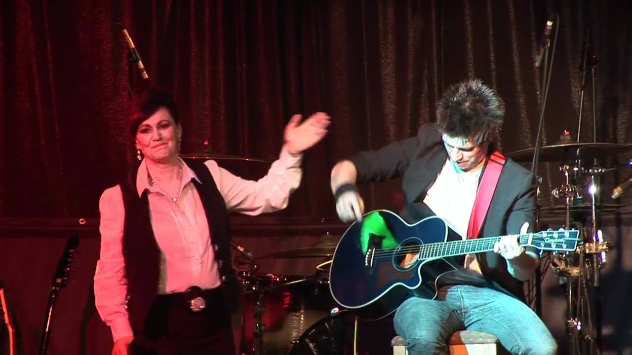 Ruth Stanford - voted Best Female Vocalist at the Entertainer Awards ...